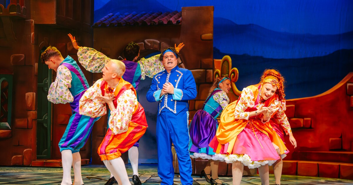 Christmas magic takes centre stage as Cinderella enchants Bournemouth ...